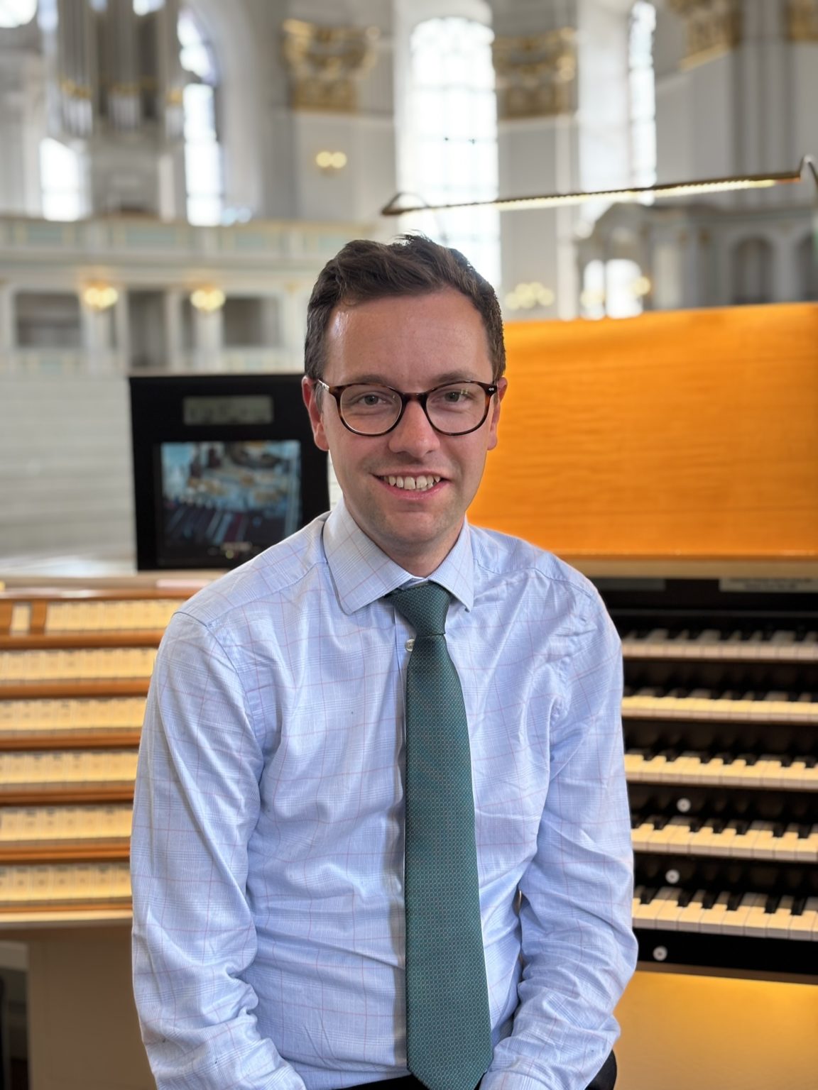 Welcome to the website of organist and conductor, Jeremy Lloyd.
